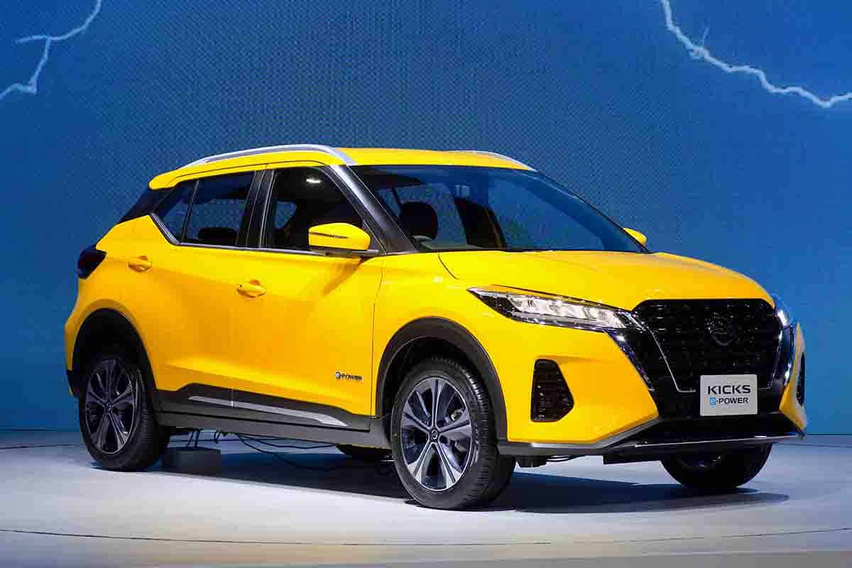 15 Great First Cars for Female Drivers (Suitable Designs) – RIDE + DRIVE