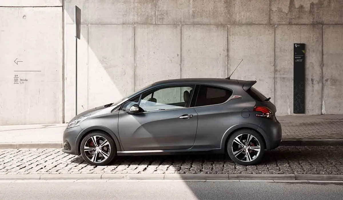 Best Small First Cars for Teens & New Drivers (13 Models) – RIDE + DRIVE