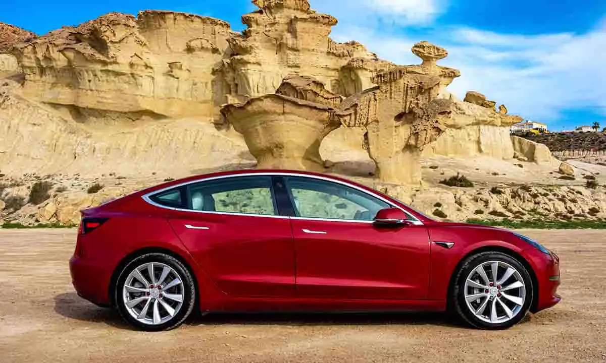 15 Great First Cars for Female Drivers (Suitable Designs) – RIDE + DRIVE