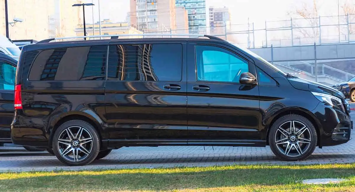 9 Best Vehicles for Extra-Large Families! (SUV, Van, Minivan) – RIDE ...