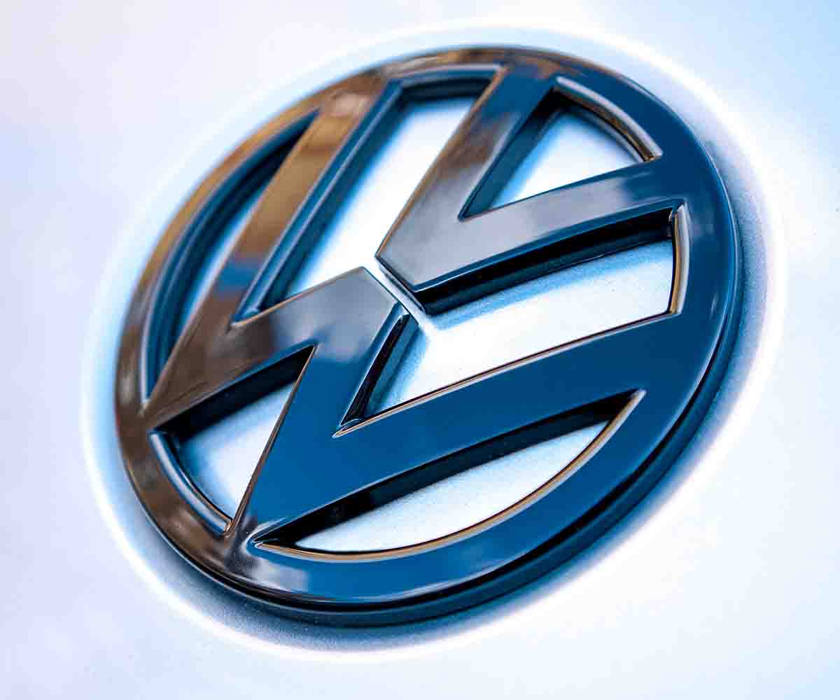 Top 10 Middle-Class Car Brands (+4 Near-Luxury Ones) – RIDE + DRIVE